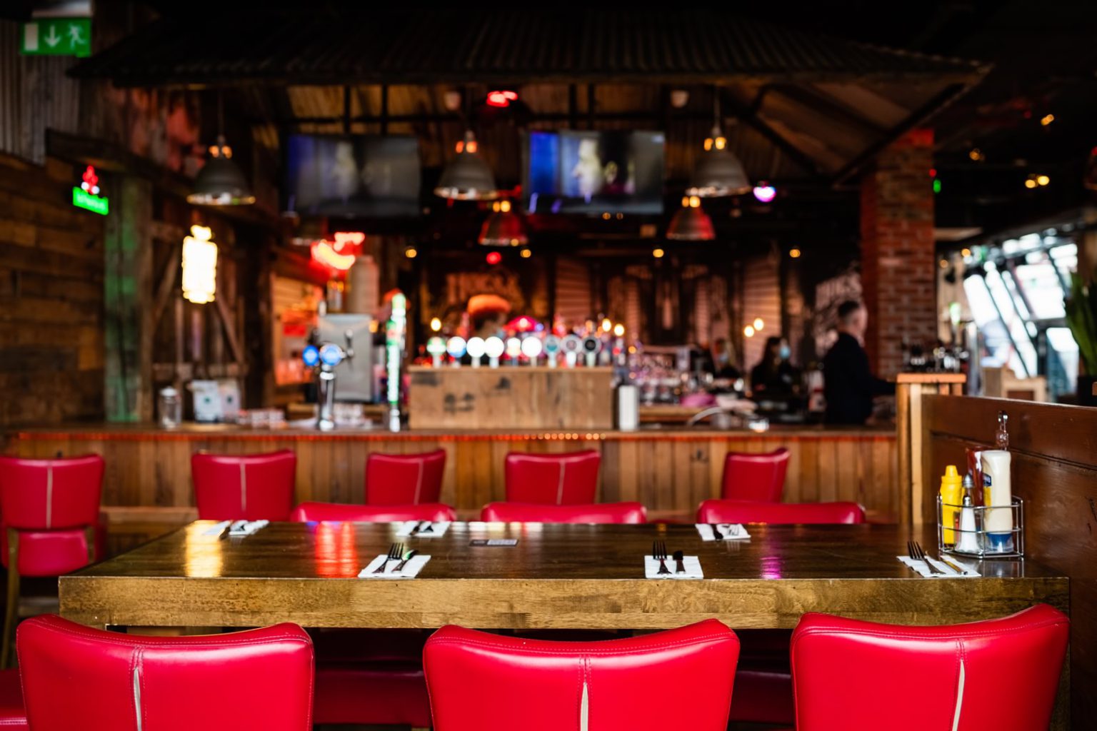 Gallery – Hogs & Heifers